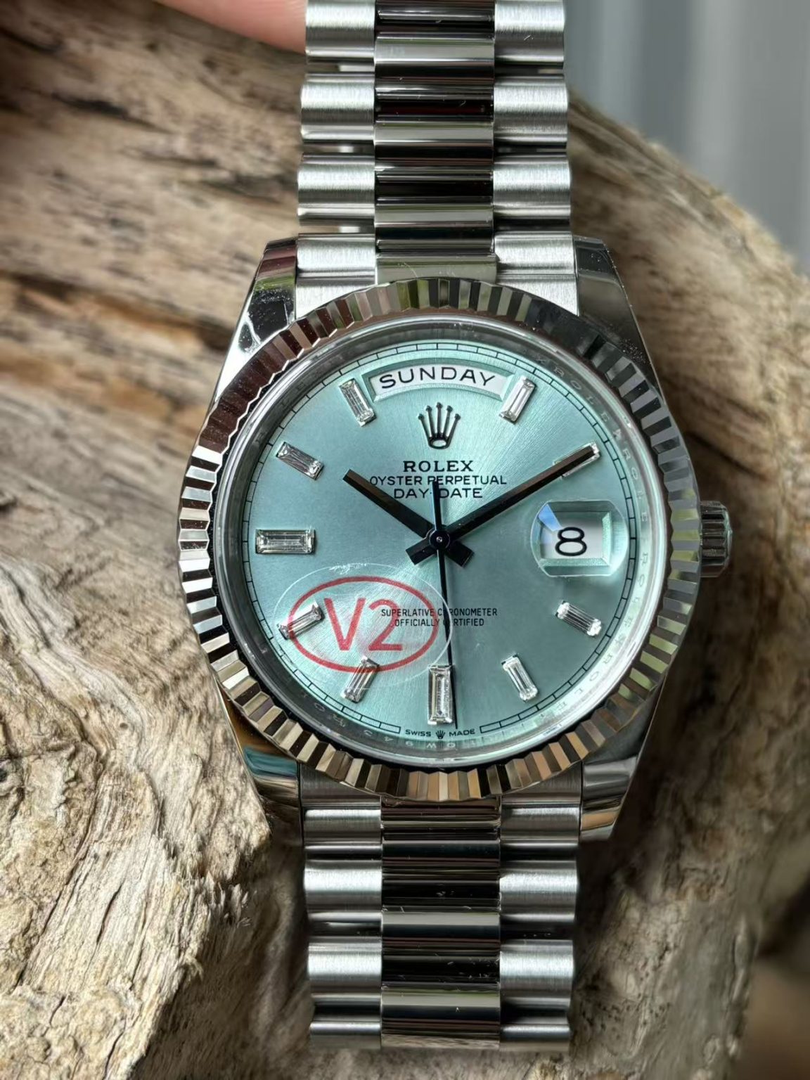 VS Factory Rolex Day-Date 40 Platinum Ice Blue Diamond Dial (228236) 1: ...