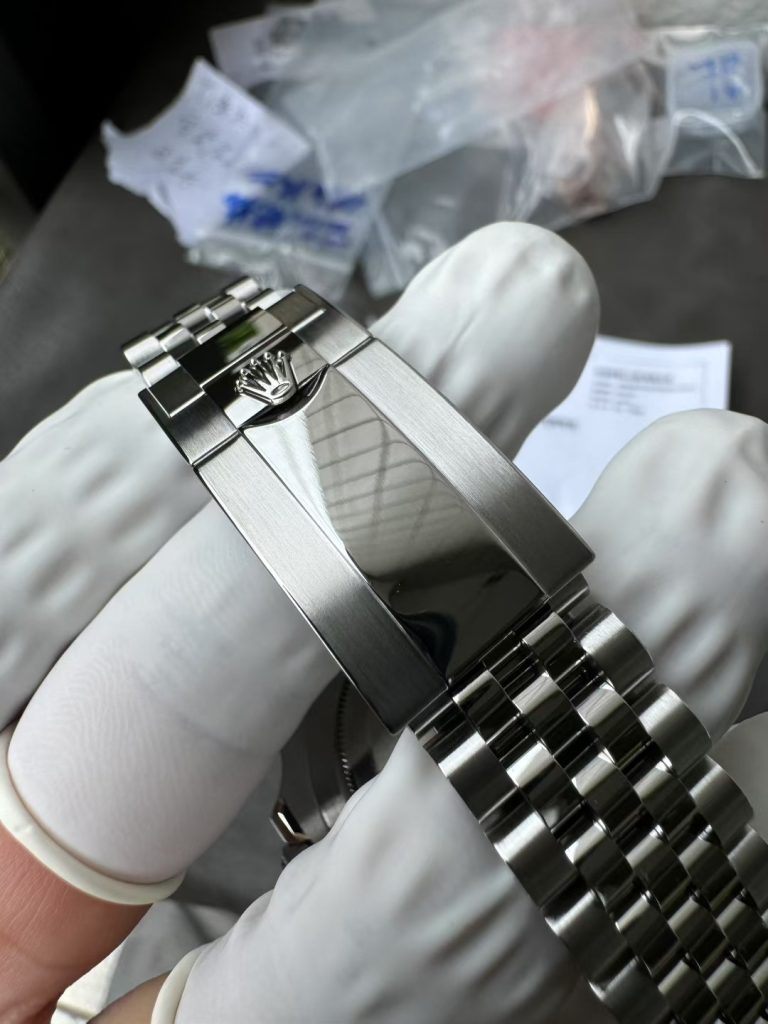 Technical In-Depth Review: The VS Factory Rolex GMT-Master II Ref ...